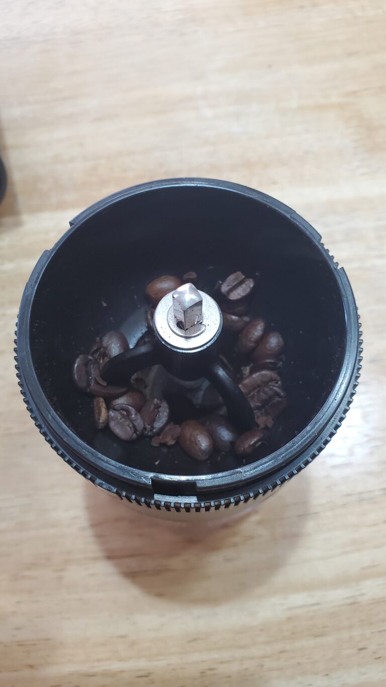 【臼式・デリモ】Delimoの電動コーヒーミルをレビュー！粒度設定は？【初心者はこれ買っとけ】 | わっかけ.com